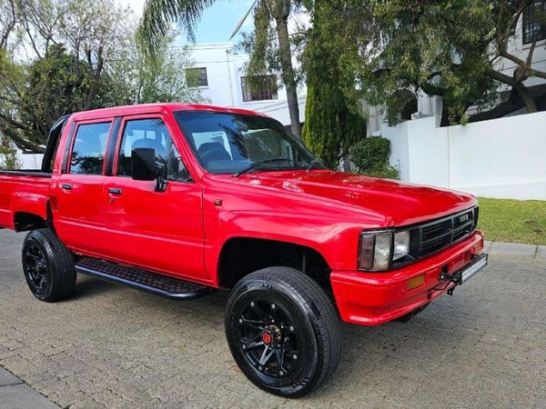 Used Toyota Hilux 2200 4x4 Double-Cab for sale in Gauteng - Cars.co.za ...