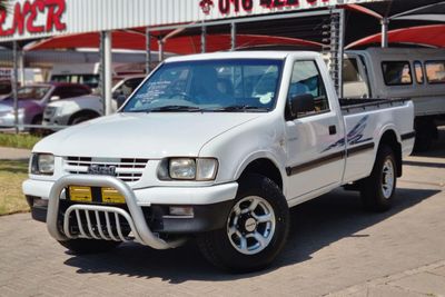 Used Isuzu KB 250D LWB Single-Cab for sale in Gauteng - Cars.co.za (ID ...