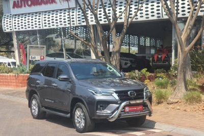 Used Toyota Fortuner 2.4 GD-6 Raised Body for sale in Gauteng - Cars.co ...