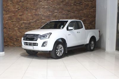 Used Isuzu D-Max 300 LX Auto Extended Cab for sale in Gauteng - Cars.co ...