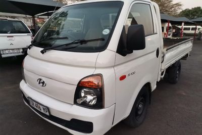 Used Hyundai H100 Bakkie 2.6D Dropside for sale in Gauteng - Cars.co.za ...