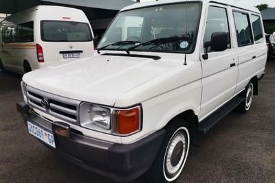 Used Toyota Venture 2200 6+4 for sale in Gauteng - Cars.co.za (ID::9089711)