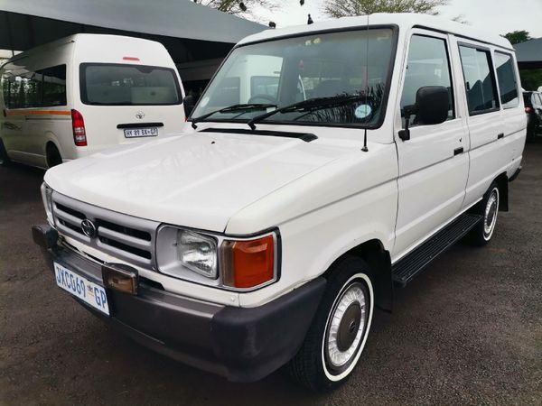 Used Toyota Venture 2200 6+4 for sale in Gauteng - Cars.co.za (ID::9089711)