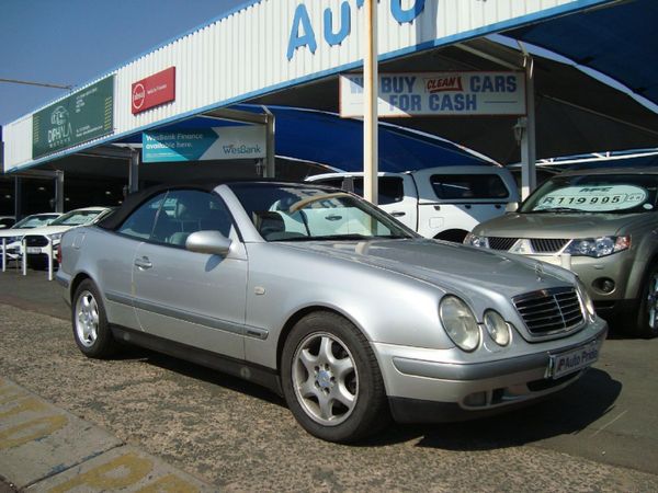 Used Mercedes-Benz CLK 320 Elegance Convertible Auto for sale in ...