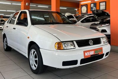 Used Volkswagen Polo Classic 1.6 for sale in Western Cape - Cars.co.za ...