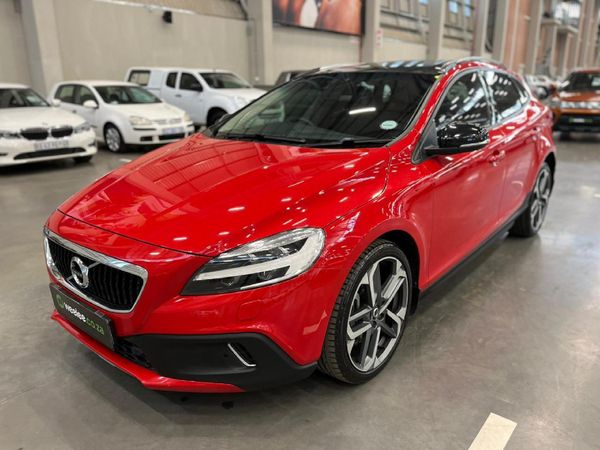 Used Volvo V40 CC T4 Momentum Auto for sale in Gauteng - Cars.co.za (ID ...