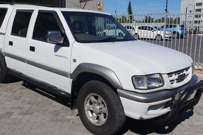 Used Isuzu KB 280 DT LX 4x2 Double-Cab for sale in Western Cape - Cars ...