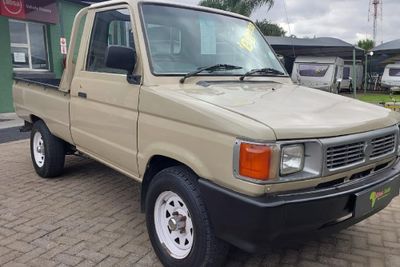 Used Toyota Stallion 2400 D Single-Cab for sale in North West Province ...