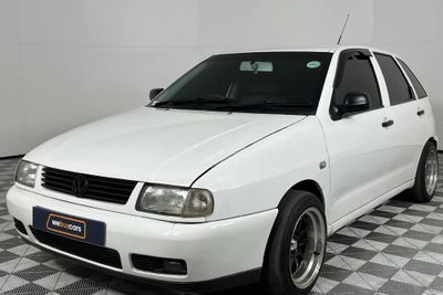 Used Volkswagen Polo Play 1.8 for sale in Kwazulu Natal - Cars.co.za ...