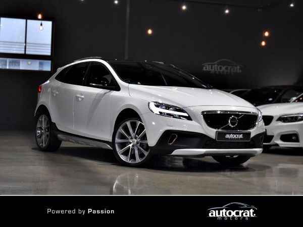 Used Volvo V40 CC T4 Momentum Auto for sale in Western Cape - Cars.co ...