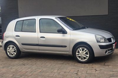 Used Renault Clio Renault clio 1.2 silver for sale in Gauteng - Cars.co ...