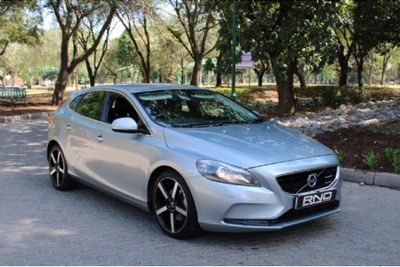Used Volvo V40 T4 Excel Auto for sale in Gauteng - Cars.co.za (ID::9849412)