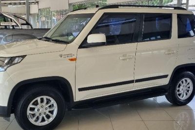 Used Mahindra TUV 300 1.5 TD 7-seat for sale in North West Province ...