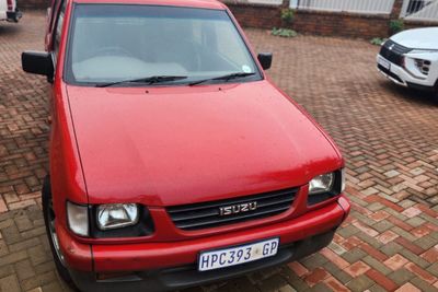 Used Isuzu KB 280 DT LX 4x2 Double-Cab for sale in Gauteng - Cars.co.za ...