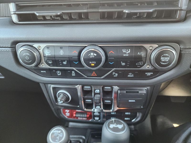 New Jeep Wrangler Sky Power Top (Roof) for sale in Gauteng - Cars.co.za ...