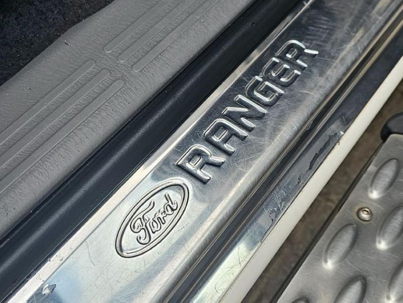 Used Ford Ranger 4000 V6 XLE Double-Cab for sale in Gauteng - Cars.co ...