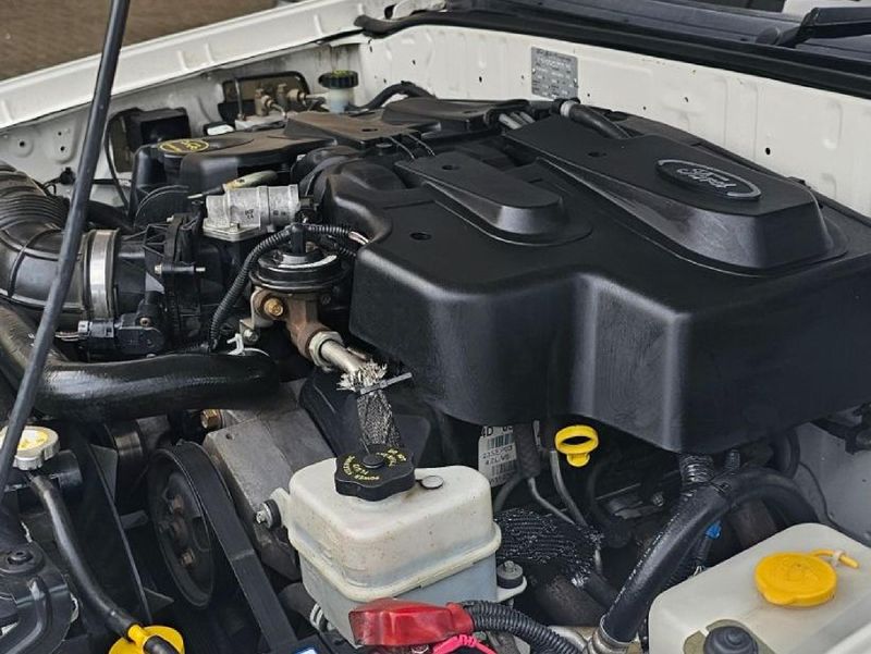 Used Ford Ranger 4000 V6 XLE Double-Cab for sale in Gauteng - Cars.co ...