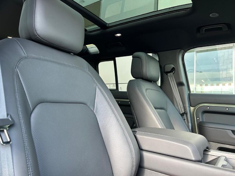 Used Land Rover Defender 110 D350 X-Dynamic HSE for sale in Gauteng ...