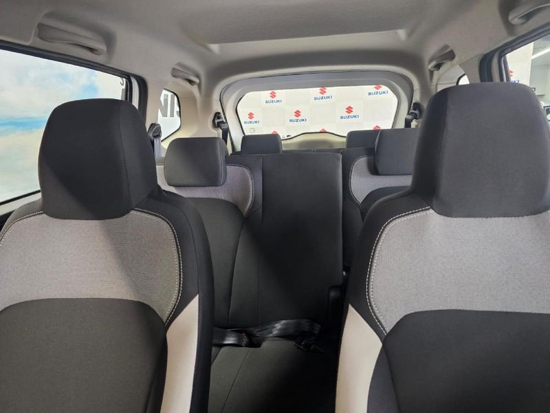 Used Renault Triber 1.0 Expression for sale in Gauteng - Cars.co.za (ID ...