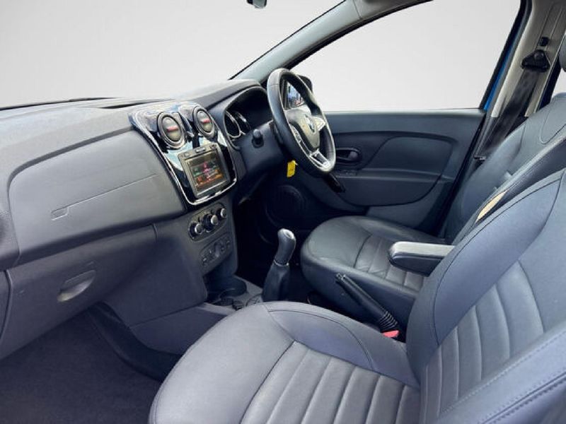 Used Renault Sandero 900T Stepway Plus | Techroad for sale in Gauteng ...