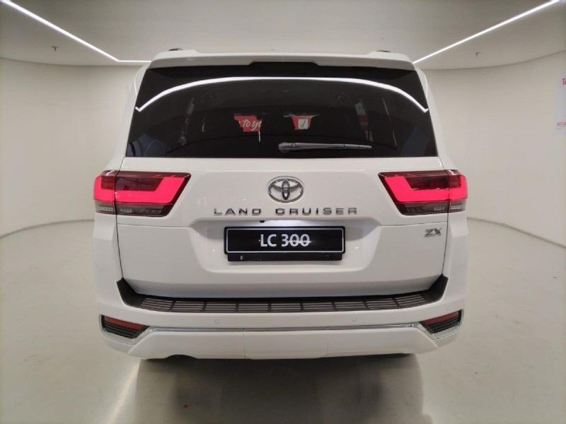 New Toyota Land Cruiser 300 V6 3.3D ZX for sale in Gauteng - Cars.co.za ...