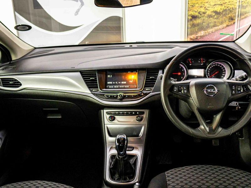 Used Opel Astra 1.0T Essentia 5-dr for sale in Gauteng - Cars.co.za (ID ...