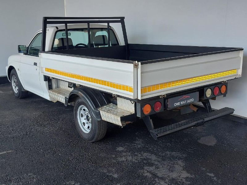 Used Mitsubishi Colt 2000 LWB Single-Cab for sale in Gauteng - Cars.co ...