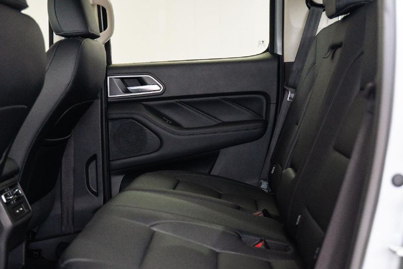 Used GWM P-Series P300 2.4TD LT Double Cab Auto for sale in Gauteng ...