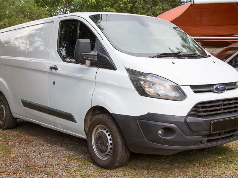 Used Ford Transit Custom 2.2 TDCi Ambiente SWB 92kW Panel Van for sale ...