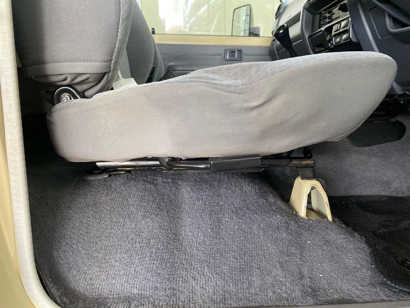 Used Toyota Land Cruiser 70 4.5 D Single-Cab for sale in Free State ...