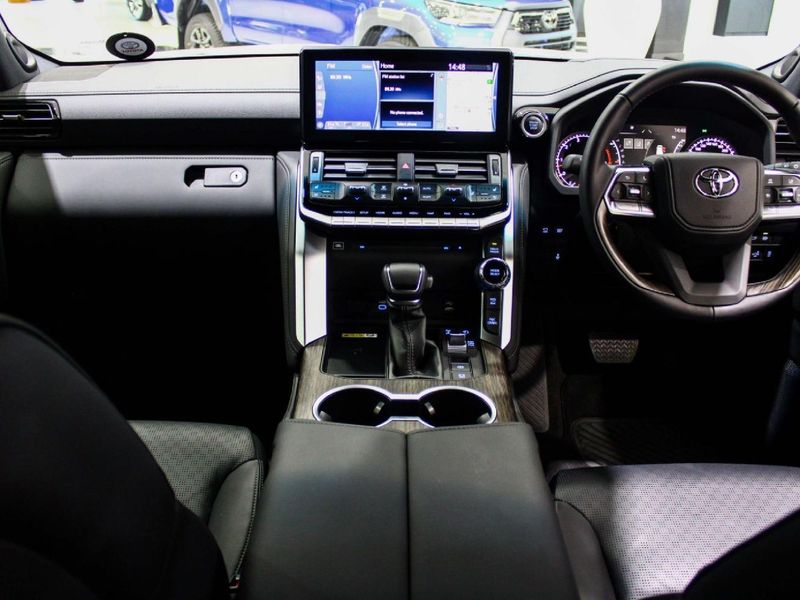 Used Toyota Land Cruiser 300 V6 3.3D ZX for sale in Gauteng - Cars.co ...