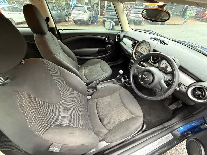 Used MINI Hatch One 1.6 for sale in Gauteng - Cars.co.za (ID::10147423)