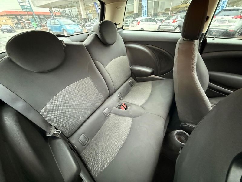 Used MINI Hatch One 1.6 for sale in Gauteng - Cars.co.za (ID::10147423)