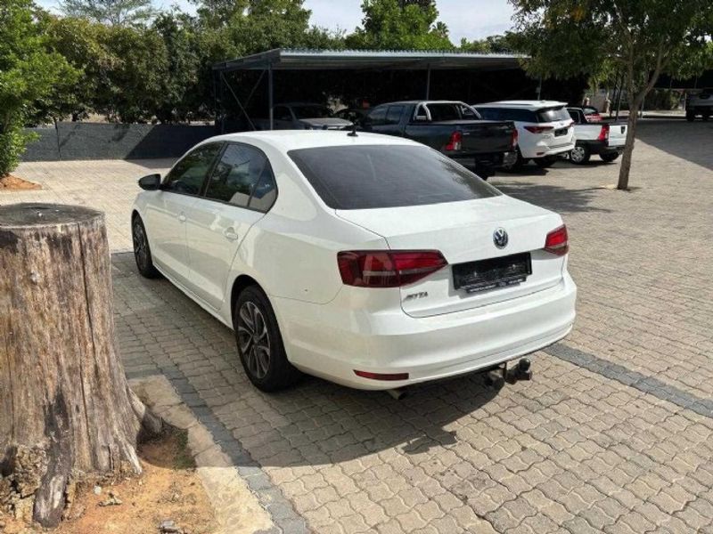 Used Volkswagen Jetta GP 1.6 Conceptline for sale in Western Cape ...