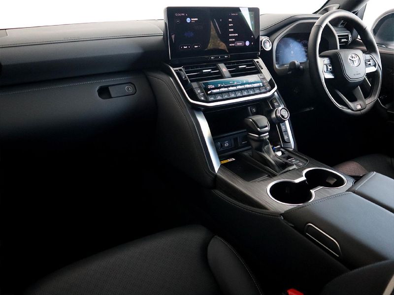 Used Toyota Land Cruiser 300 V6 3.3D GR-S for sale in Western Cape ...