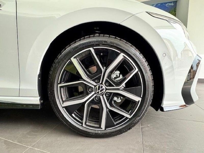 New Volkswagen Golf Golf 8.5 R-Line Plus Auto 1.4TSi for sale in ...