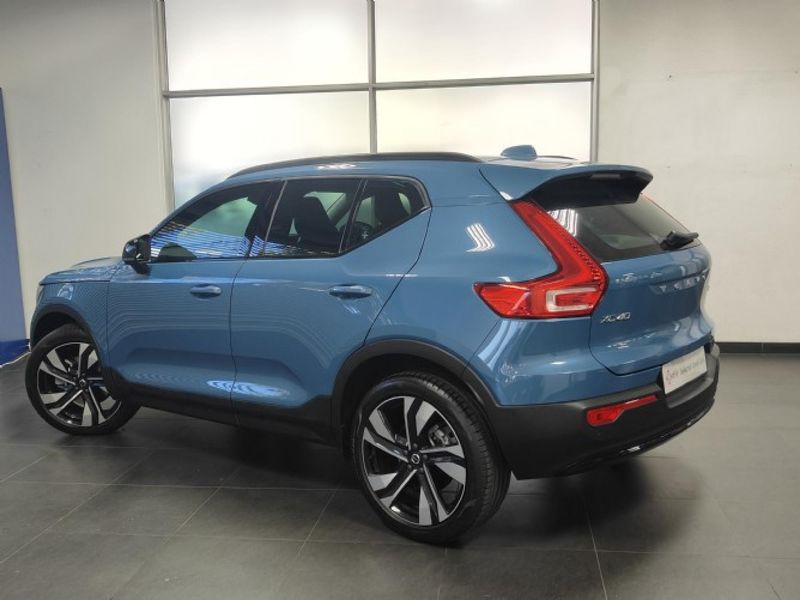 New Volvo XC40 B4 Plus Dark Geartronic Mild-Hybrid for sale in Western ...