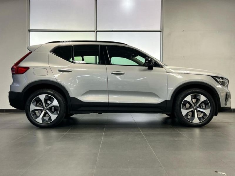 New Volvo XC40 B4 Plus Dark Geartronic Mild-Hybrid for sale in Western ...