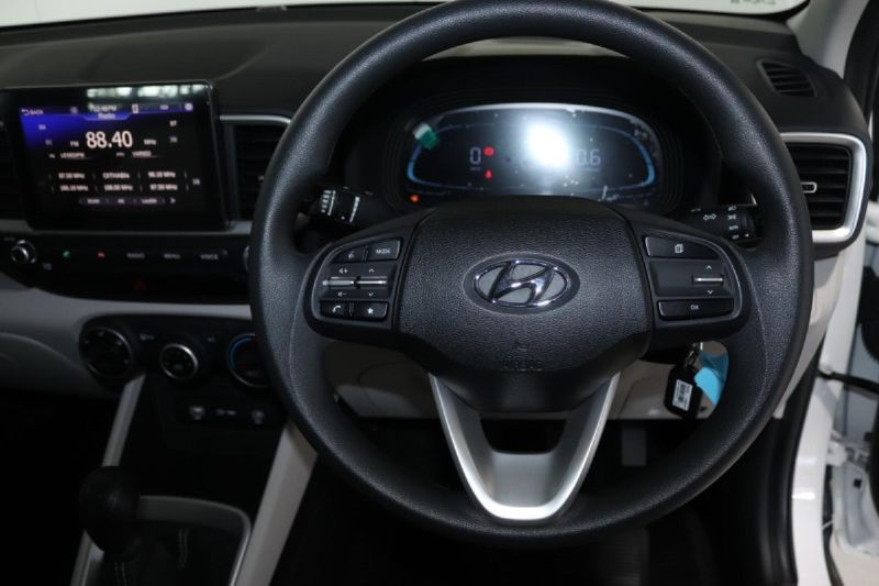 Used Hyundai Venue 1.2 Motion Cargo Panel Van for sale in Gauteng ...