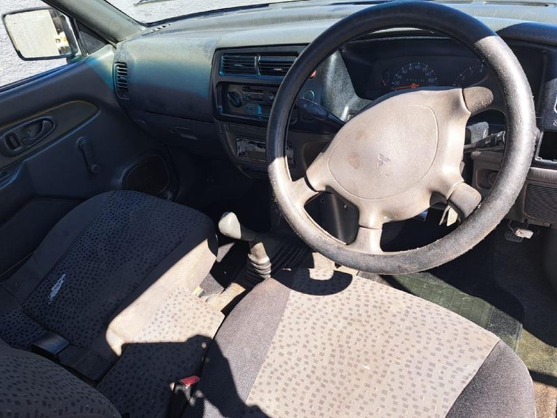 Used Mitsubishi Colt 2400i LWB 4x4 Trailbuster Single-Cab for sale in ...