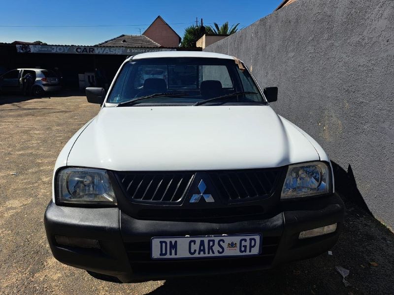 Used Mitsubishi Colt 2400i LWB 4x4 Trailbuster Single-Cab for sale in ...