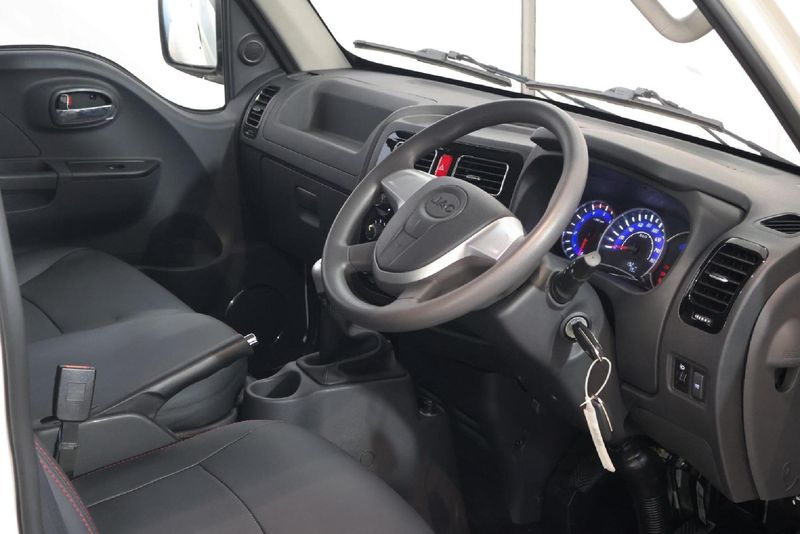 Used JAC X200 2.8D Double-Cab Drop Side for sale in Western Cape - Cars ...