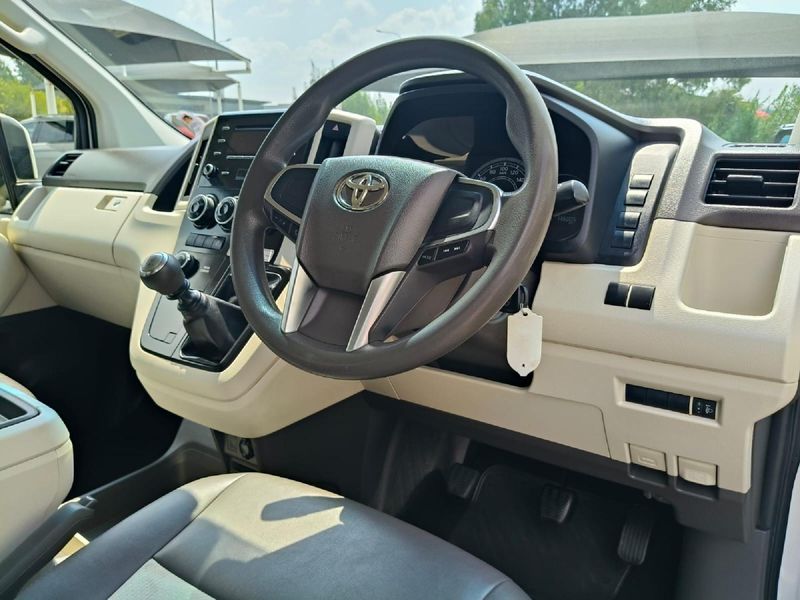 Used Toyota Quantum 2.8 GL 11-seat for sale in Gauteng - Cars.co.za (ID ...