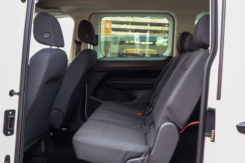 New Volkswagen Caddy Maxi Kombi 2.0 TDI for sale in Gauteng - Cars.co ...