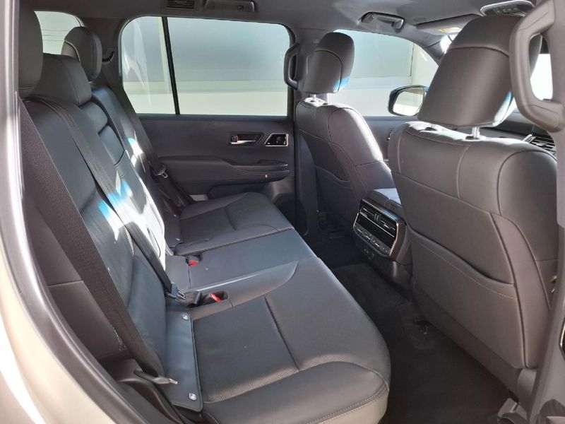 Used Toyota Land Cruiser 300 V6 3.3D GR-S for sale in Western Cape ...