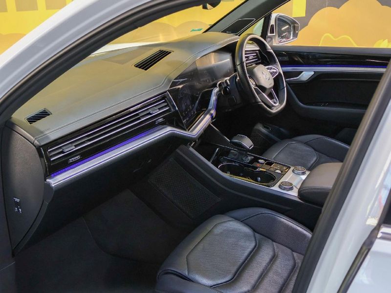 Used Volkswagen Touareg 3.0 TDI V6 Executive for sale in Gauteng - Cars ...