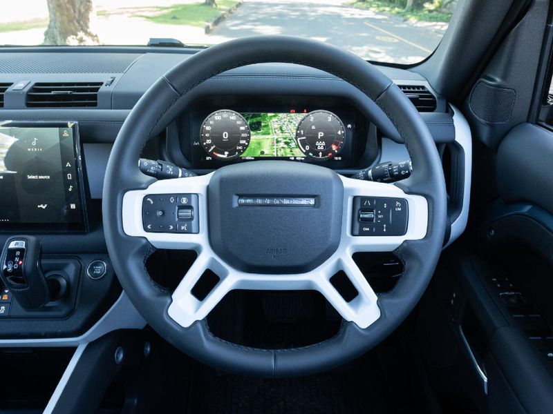 Used Land Rover Defender 110 D250 X-Dynamic SE for sale in Western Cape ...