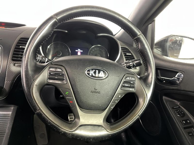 Used Kia Cerato Koup 1.6T GDi Auto for sale in Western Cape - Cars.co ...