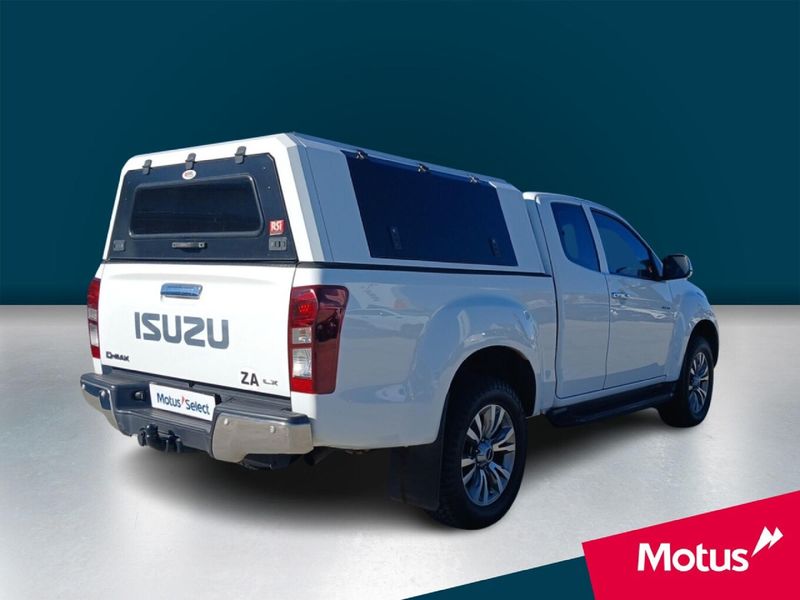 Used Isuzu D-Max 300 LX Auto Extended Cab for sale in Western Cape ...
