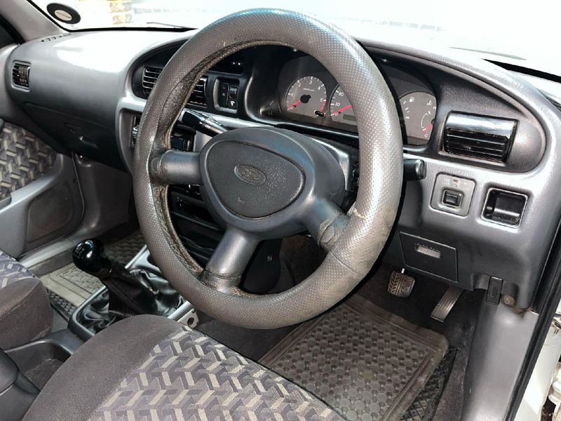 Used Ford Ranger 2500TD Hi-Trail XLT Double-Cab for sale in Gauteng ...